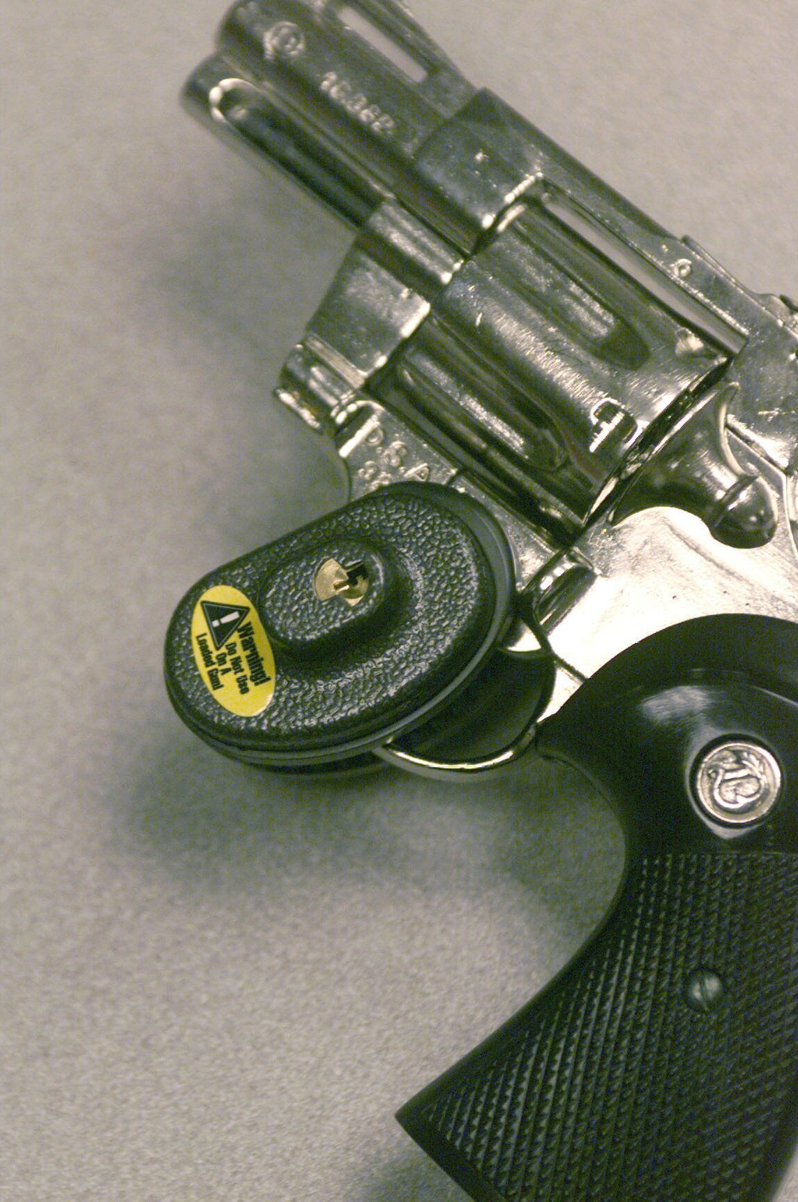 State Police eye early pistol-permit registration | wgrz.com