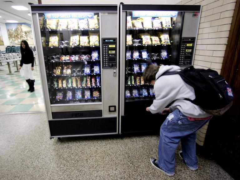 Budget lifts sales-tax threshold for vending machine sales | wgrz.com