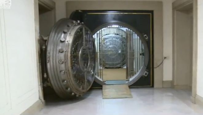 Unique Places: A Look Inside the Marine Trust Building | wgrz.com