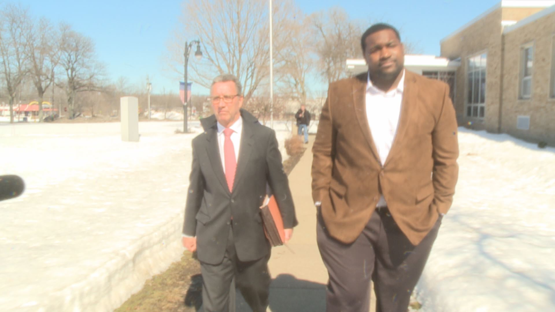 Bills' Dareus still in talks to reduce car-racing charges | wgrz.com